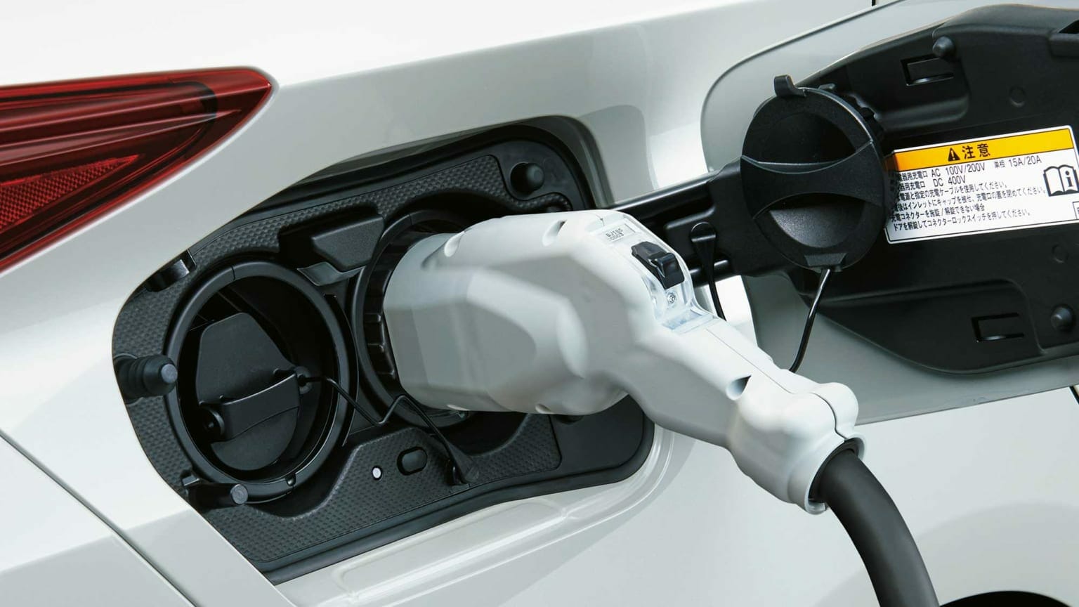 EVの航続距離が不安ならPHEV（プラグインハイブリッド＝PHV）を選ぶのが賢明？ | EVsmartブログ