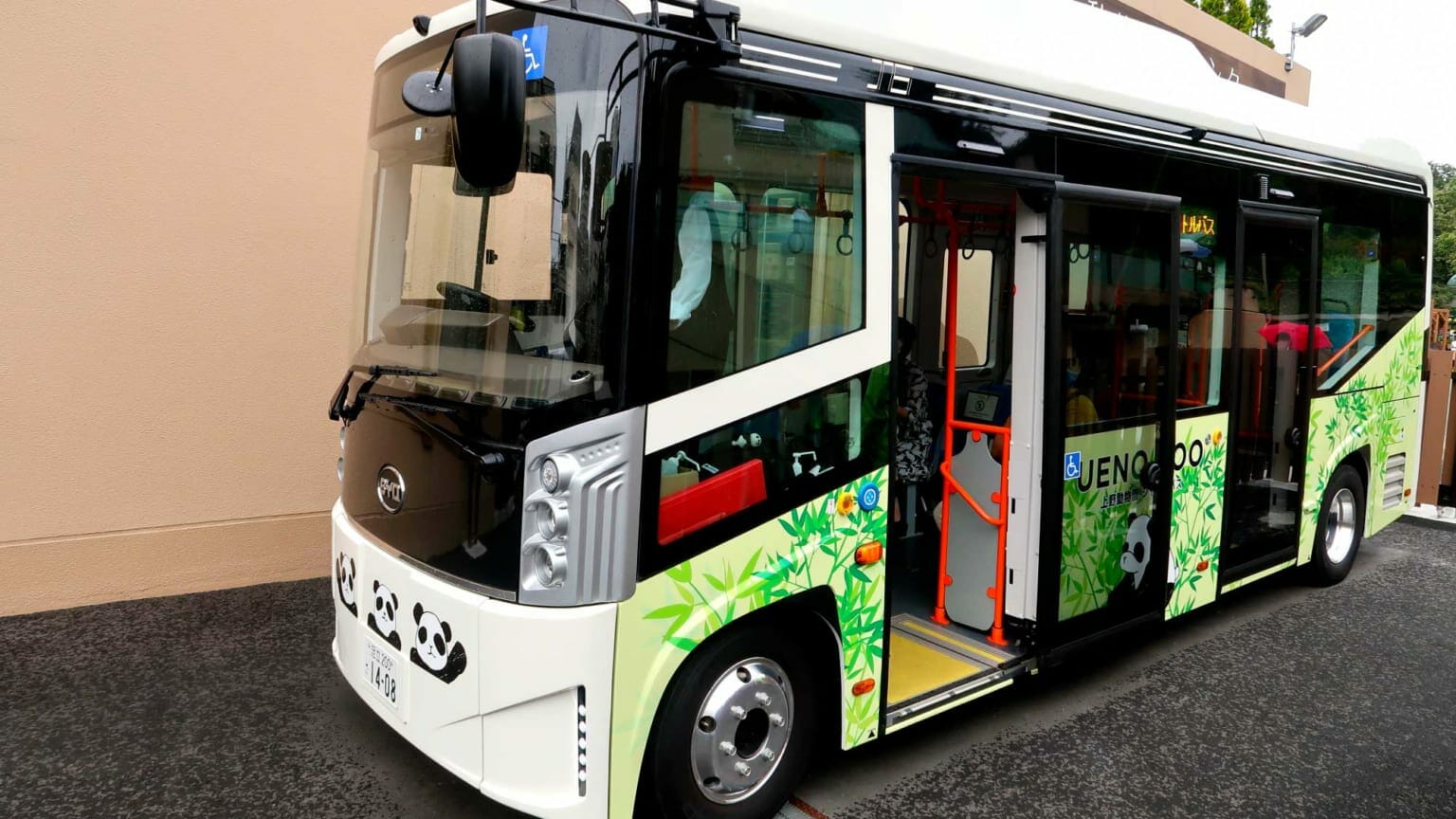 上野動物園にBYDの電気自動車小型バス『J6』が国内初導入〜突撃試乗レポート | EVsmartブログ