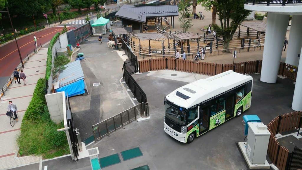 上野動物園にBYDの電気自動車小型バス『J6』が国内初導入〜突撃試乗レポート | EVsmartブログ