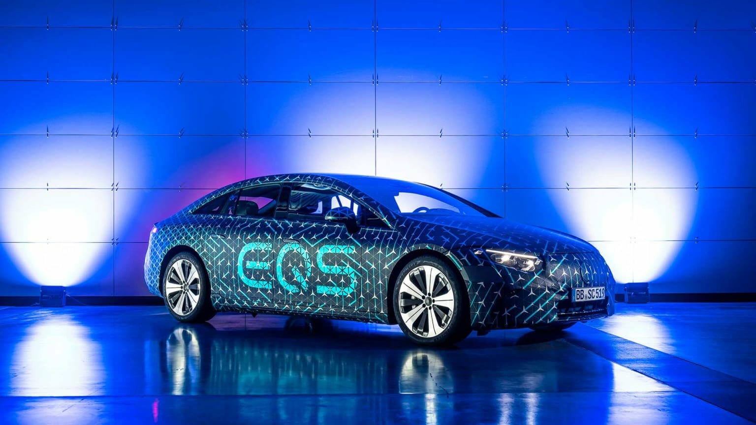 【ついに公開】メルセデス・ベンツの完全電気自動車『EQS』から読み解く「世界の本気」 | EVsmartブログ