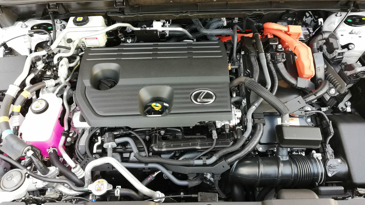レクサス初のPHEV『NX450h+』試乗レポート【諸星陽一】 | EVsmartブログ