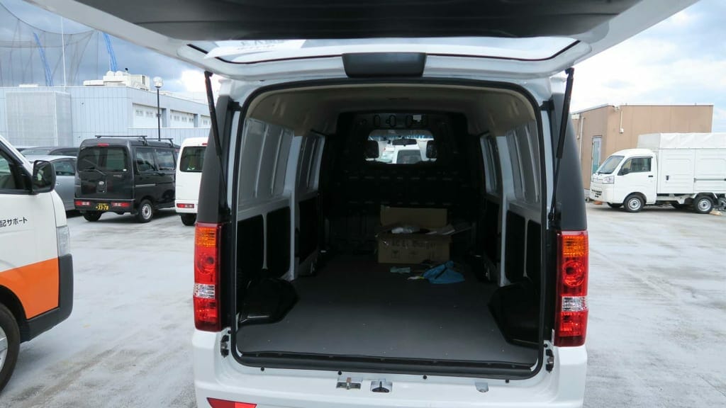 フォロフライの商用EV『EV VAN F1』に試乗〜42kWhで380万円！ | EVsmartブログ