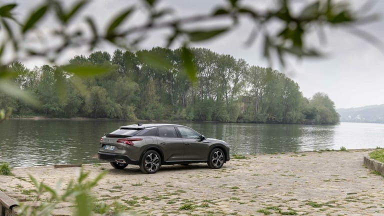 シトロエンのPHEV『C5 X ハイブリッド』試乗レポート〜とてつもなく快適なクルマ【塩見 智】 | EVsmartブログ