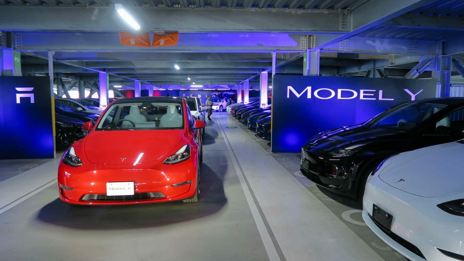 テスラ『モデルY』いよいよ納車開始〜日本でも「S3XY」ラインナップが勢揃い | EVsmartブログ