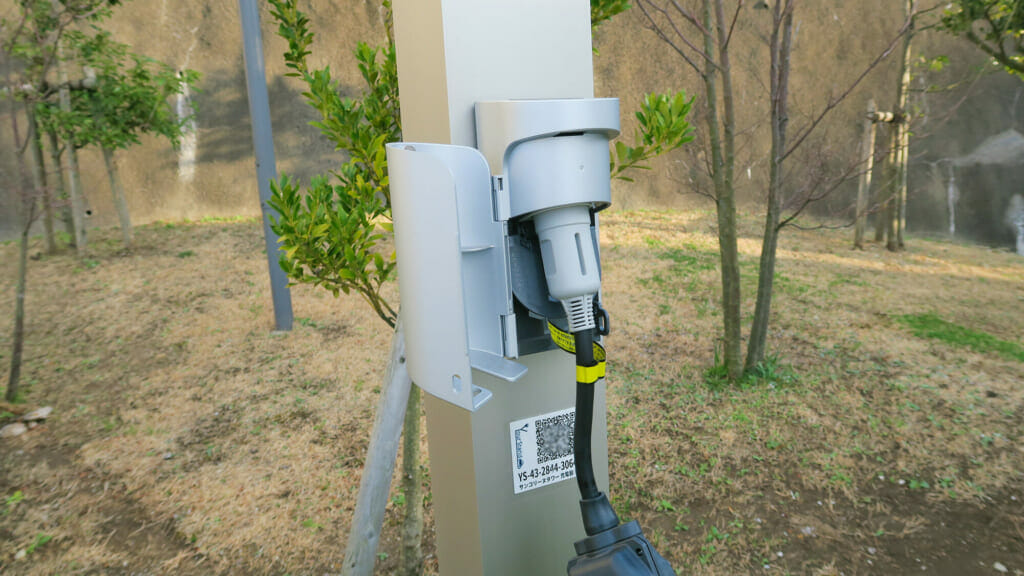 【集合住宅EV用充電設備事例】平面駐車場全区画で充電可能～既設分譲マンションに後付け | EVsmartブログ