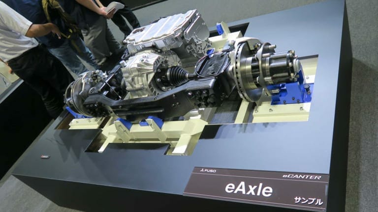 三菱ふそうが新型EVトラック『eCanter』を発表〜脱炭素支援ソリューションも提供 | EVsmartブログ