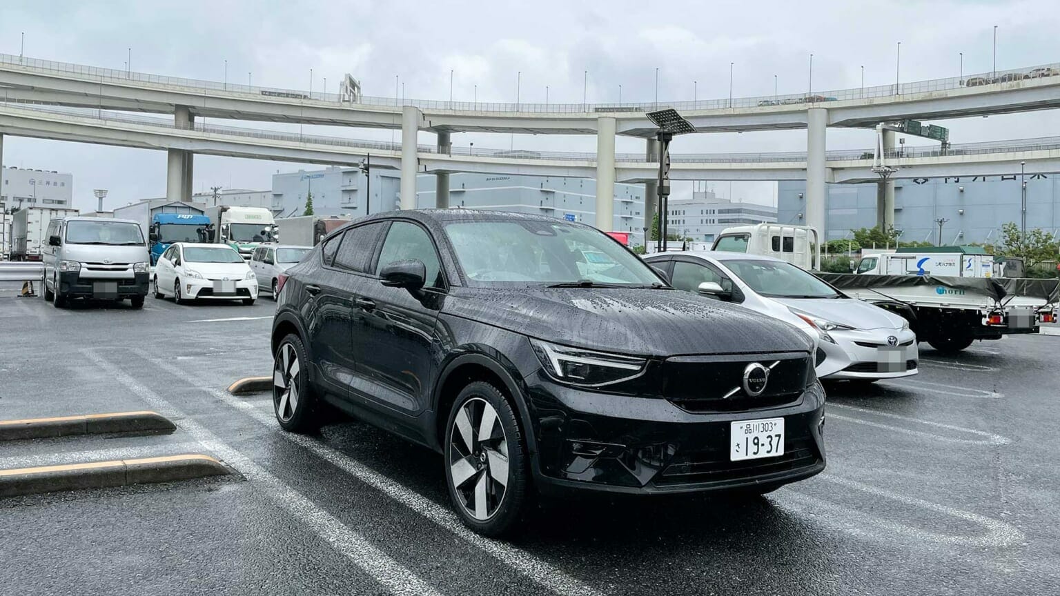 ボルボのEV『C40 Recharge』試乗レポート〜AWDモデルは上質な走りが印象的 | EVsmartブログ