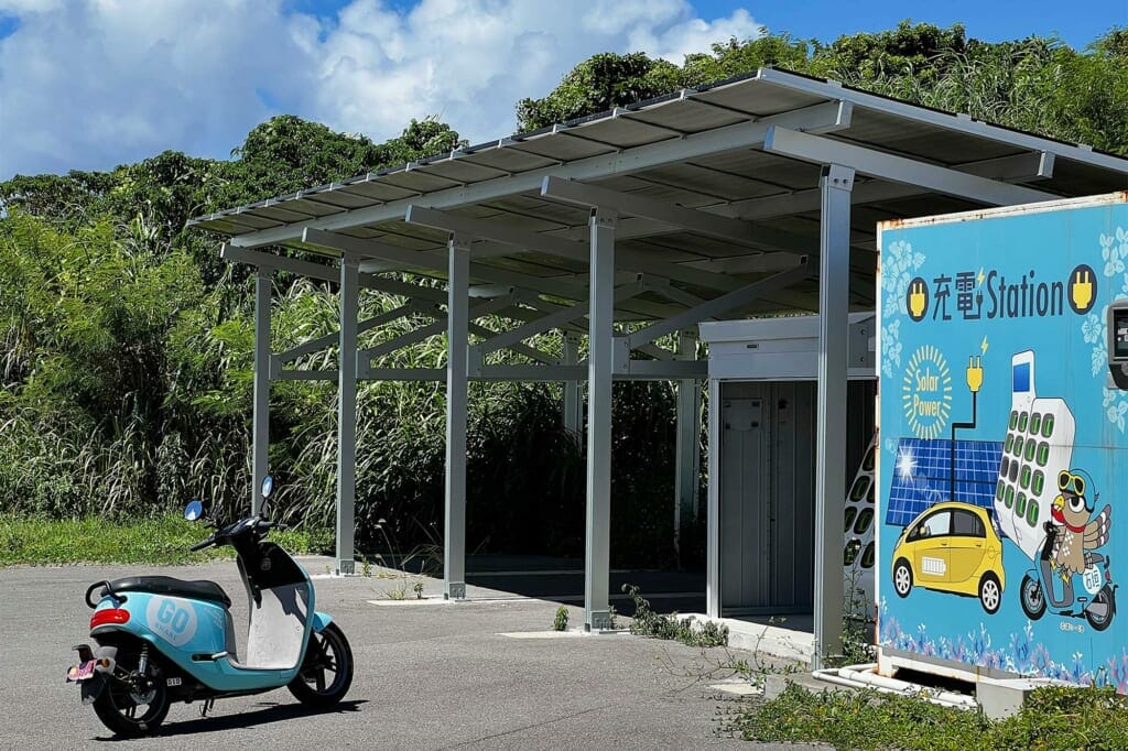 石垣島でバッテリー交換式EVバイクを体験〜『Gogoro』の魅力を実感 | EVsmartブログ