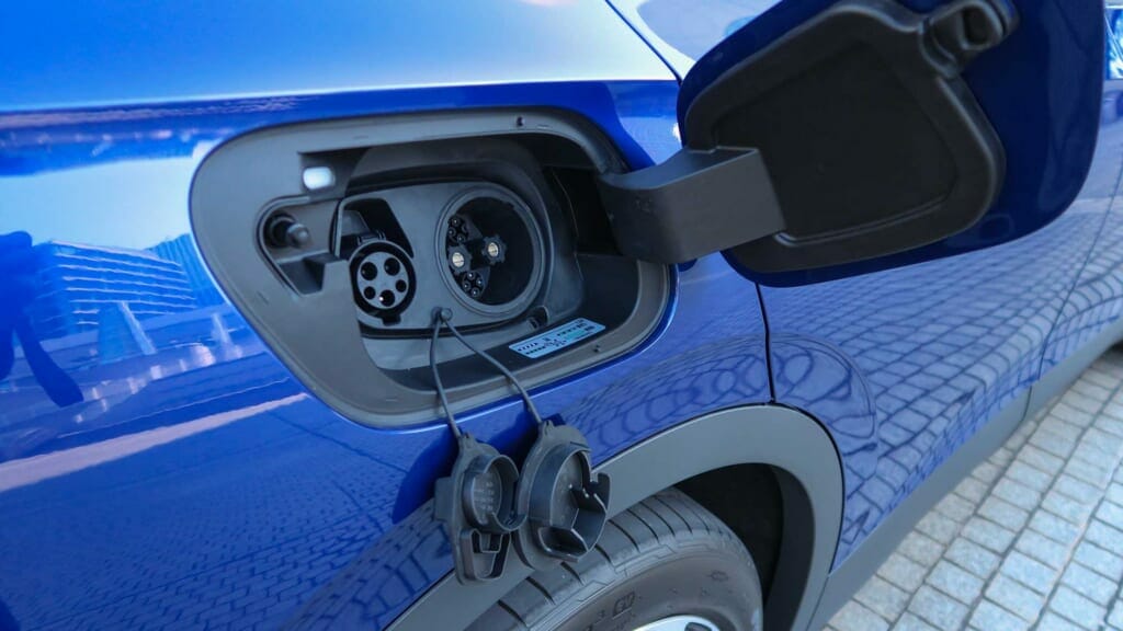 フォルクスワーゲン『ID.4』試乗レポート〜期待の新型EVに大満足【御堀 直嗣】 | EVsmartブログ