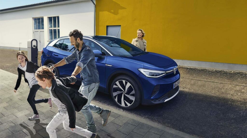 フォルクスワーゲン『ID.4』試乗レポート〜期待の新型EVに大満足【御堀 直嗣】 | EVsmartブログ