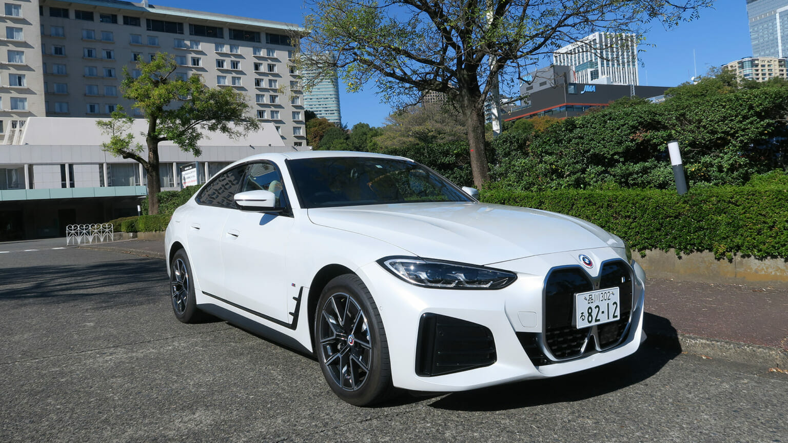 輸入電動車試乗会でBMW『i4』を体感〜駆け抜ける歓びがEVでさらに昇華 | EVsmartブログ