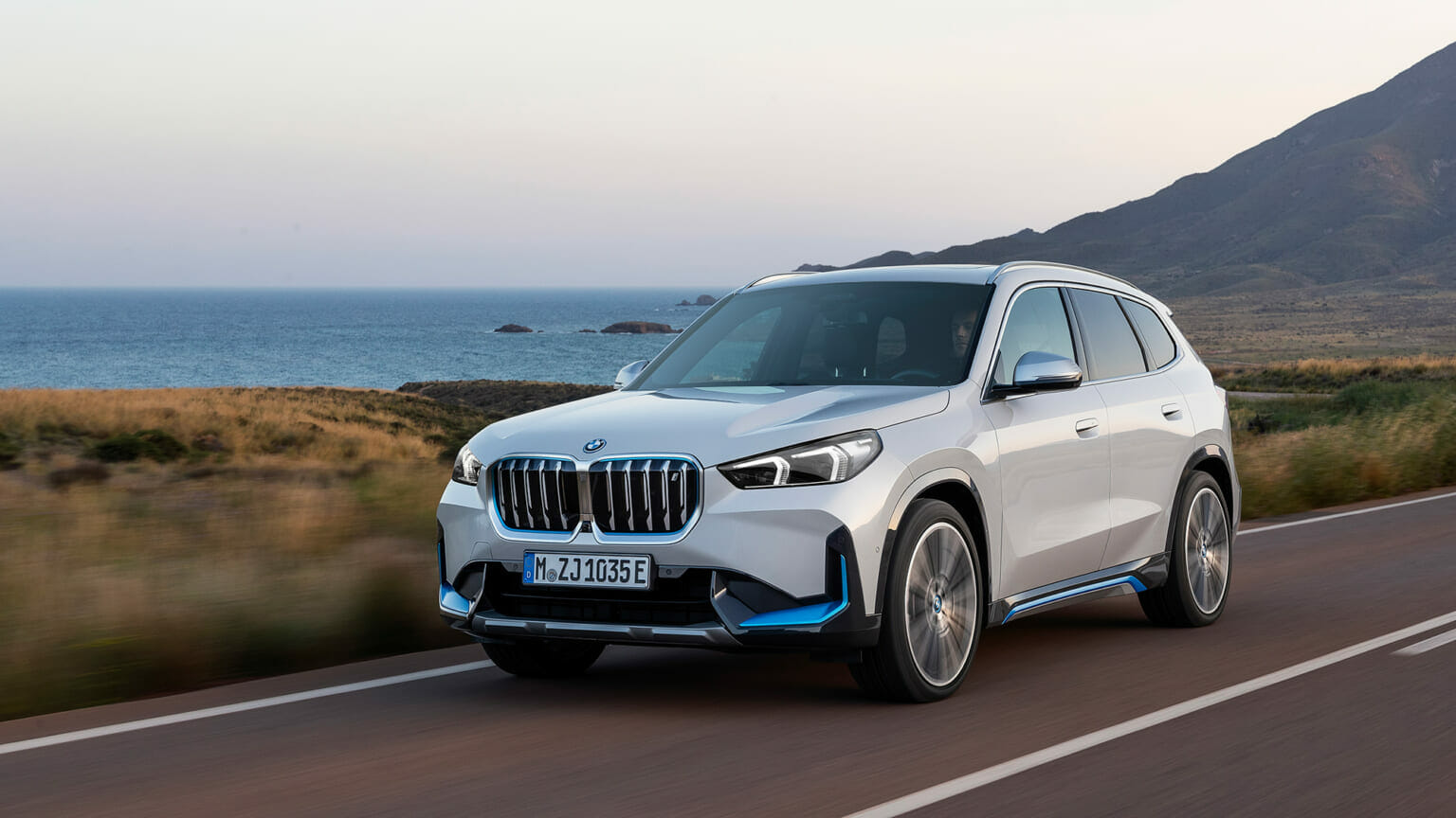 BMWがEVのエントリーモデル『iX1』を発売／充電費用込みの電気自動車専用リース提供開始 | EVsmartブログ