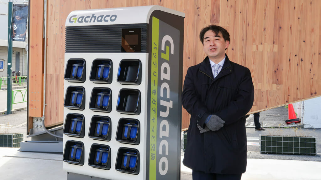 ENEOSマルチモビリティステーションでGachacoとUber Eatsが電動バイクの実証実験 | EVsmartブログ