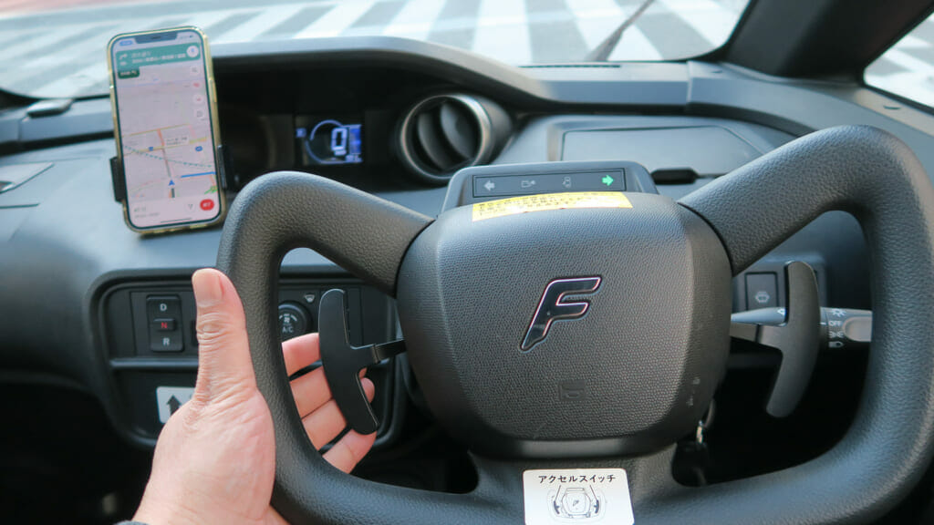 小型EV『FOMM ONE』で首都高を快走！〜乗り捨てOKのカーシェアに感じた可能性とは | EVsmartブログ