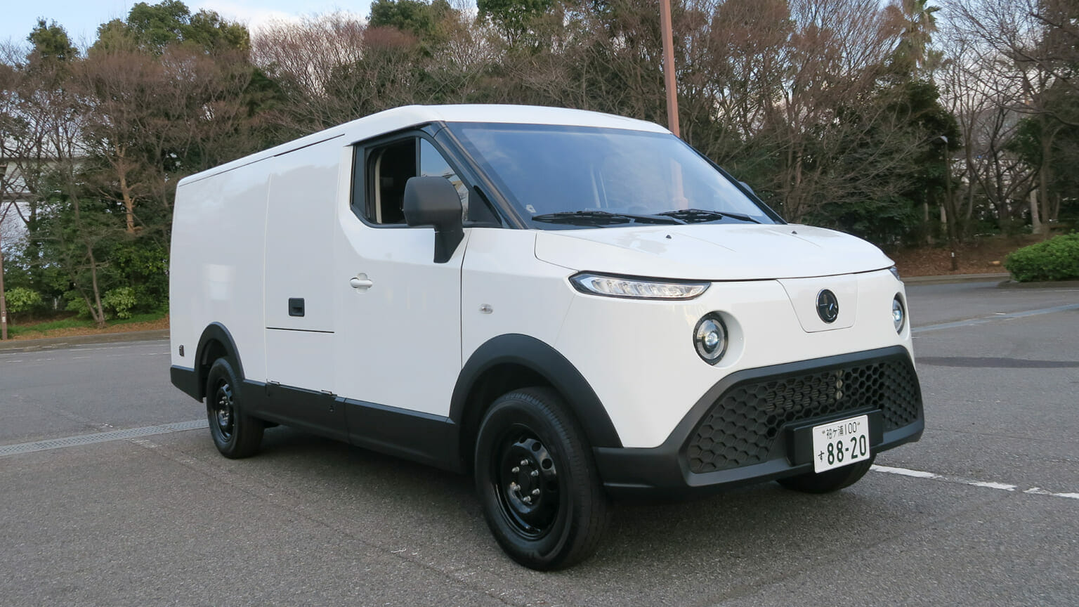 HW ELECTROがハイエースサイズのEVバン『ELEMO-L』先行予約開始～先取り試乗も好感触 | EVsmartブログ