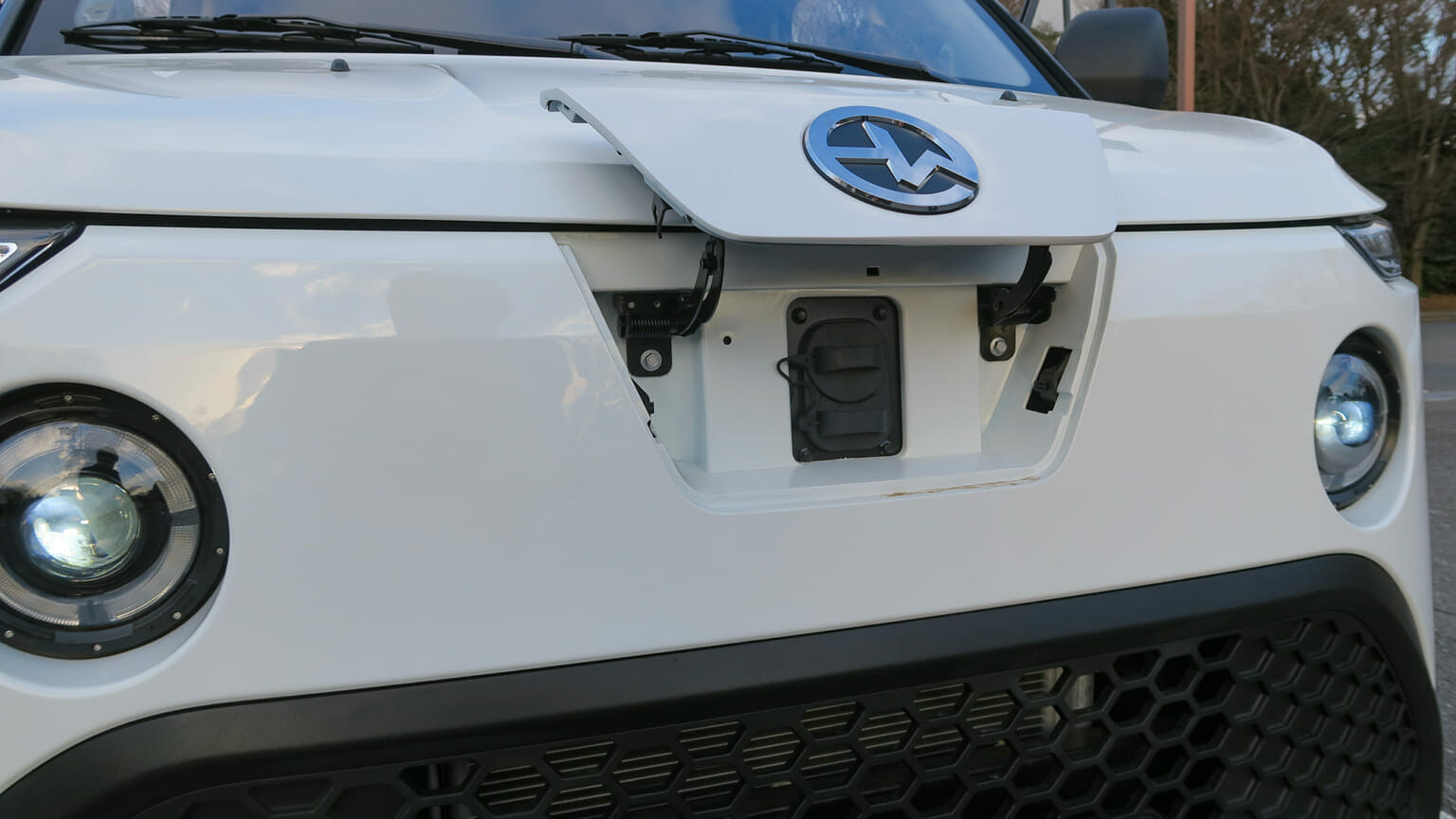 HW ELECTROがハイエースサイズのEVバン『ELEMO-L』先行予約開始～先取り試乗も好感触 | EVsmartブログ