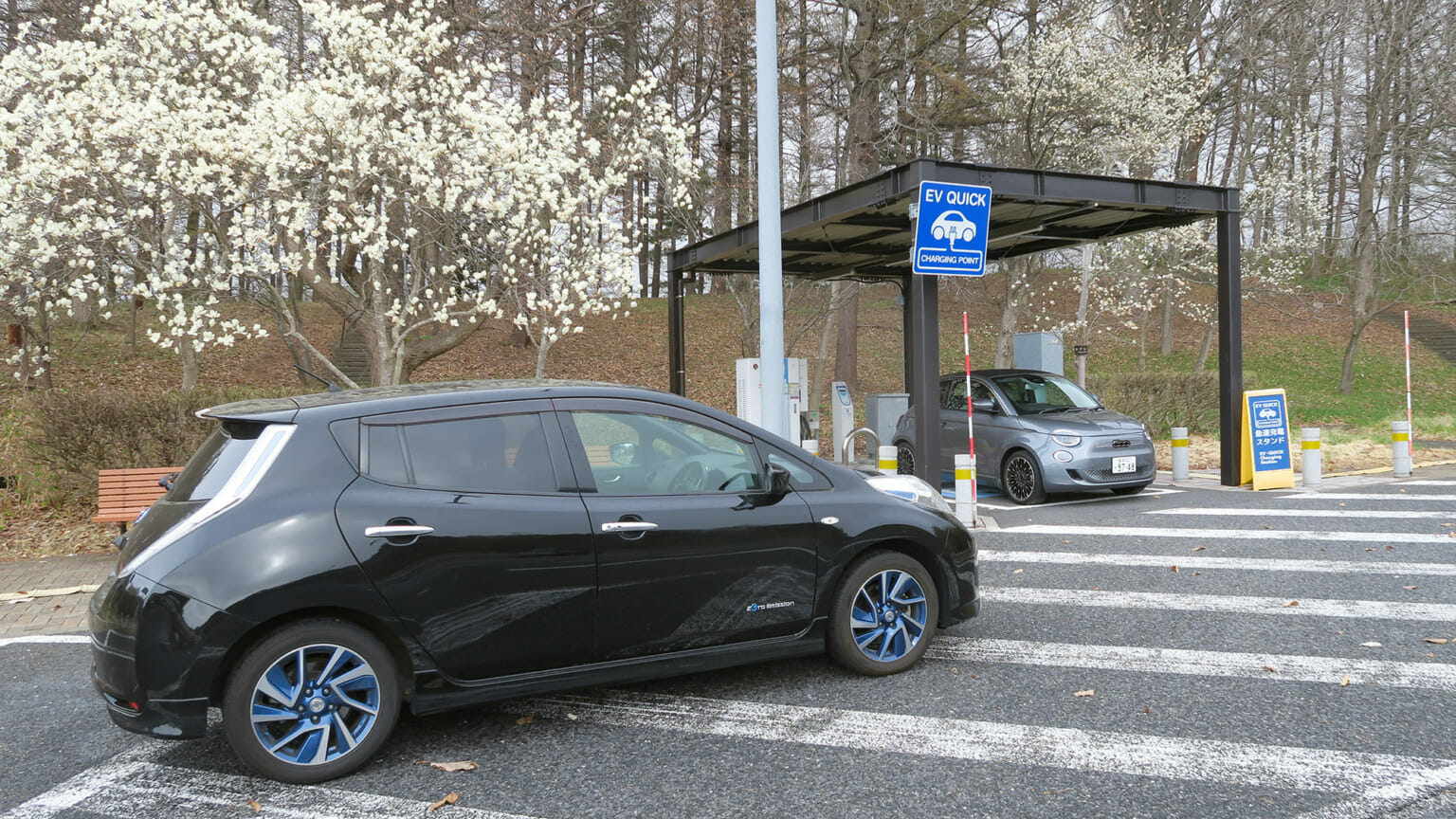 電気自動車で急速充電器を上手に利用するコツは？ 知っておきたいルールとマナー | EVsmartブログ