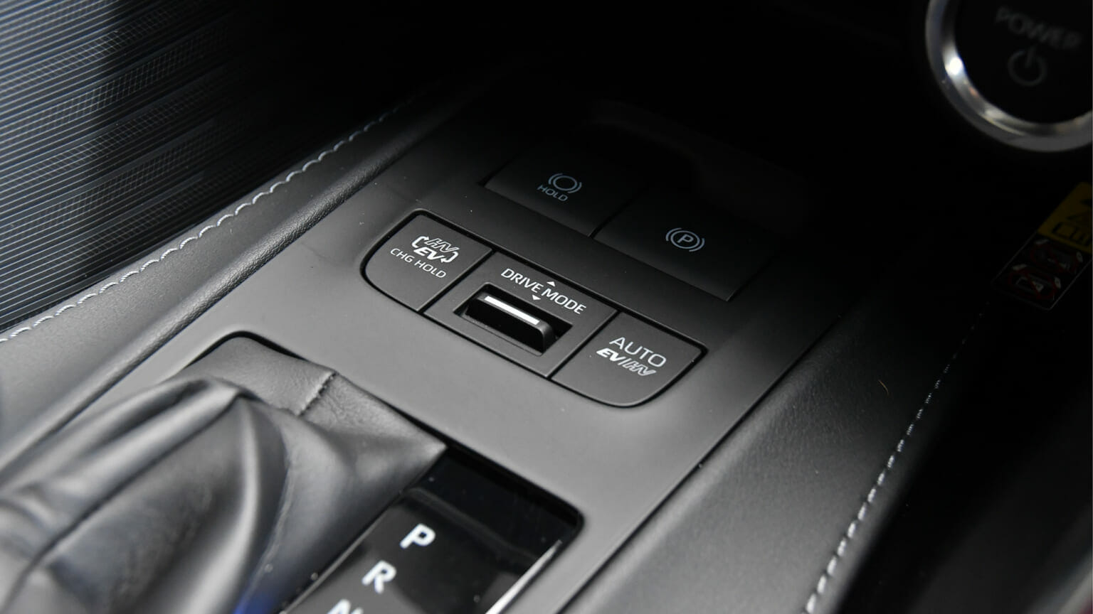 トヨタ『ハリアー』PHEVモデル試乗レポート／EV走行の質の良さが印象的 | EVsmartブログ