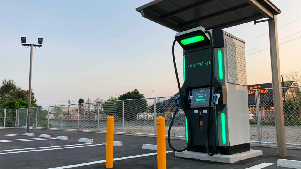 EV用ポータブル急速充電器「Roadie V2」が販売＆受注100ユニットを突破〜どこでも急速充電の活用法は？ | EVsmartブログ