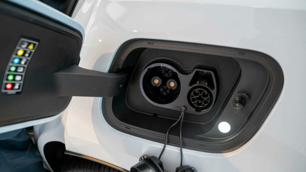 ボルボが新型電気自動車『EX30』発売を発表〜日本でも大ヒットの予感 | EVsmartブログ