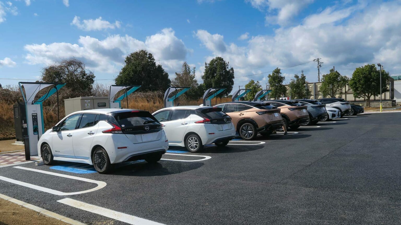 「充電インフラ整備促進に向けた指針」策定へ前進～パブコメ用読者アンケートを実施します | EVsmartブログ