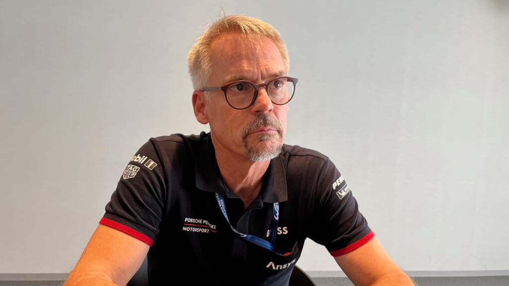 ポルシェがEVレースへ本格的始動〜「GT4 e-Performance」にPEC東京で同乗試乗 | EVsmartブログ