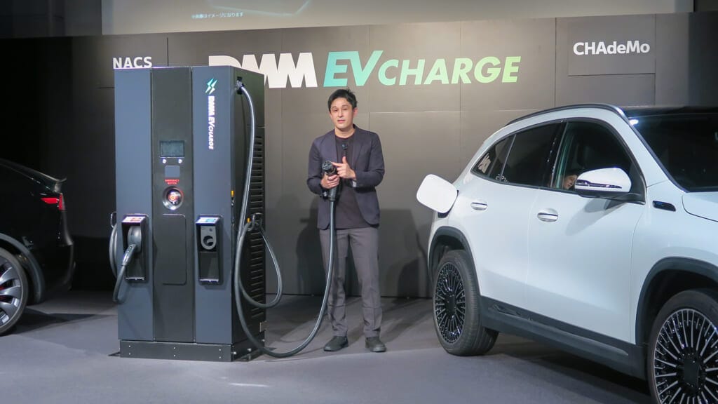 DMM EV CHARGE が日本初のNACS対応急速充電器公開〜発表に感じた「大丈夫ですか？」 | EVsmartブログ