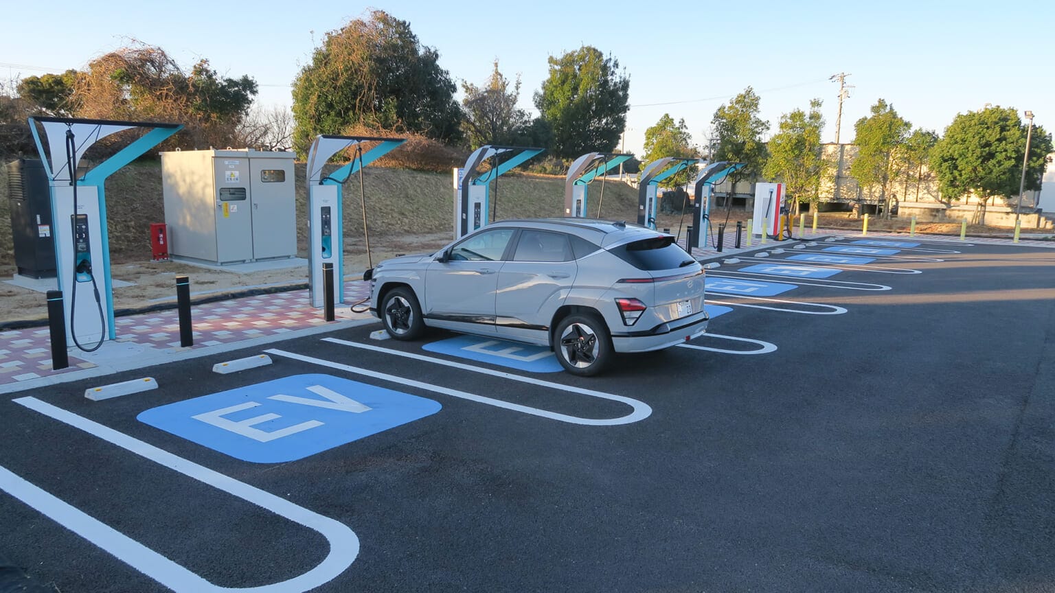 電気自動車でGWのお出かけ必見情報〜お得なキャンペーンや充電のコツをチェック | EVsmartブログ