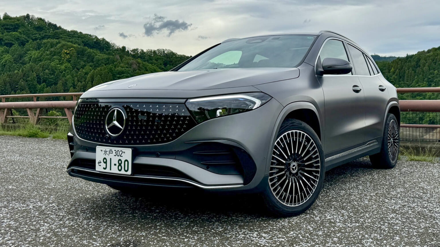 新型EQAに最速試乗〜電池増量で航続距離は591kmに伸びてV2Hにも対応 | EVsmartブログ