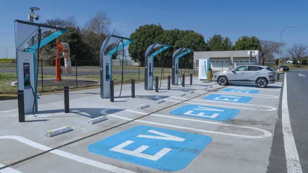 e-Mobility Powerが最大350kWのEV急速充電器開発を発表〜気になるポイント徹底解説 | EVsmartブログ