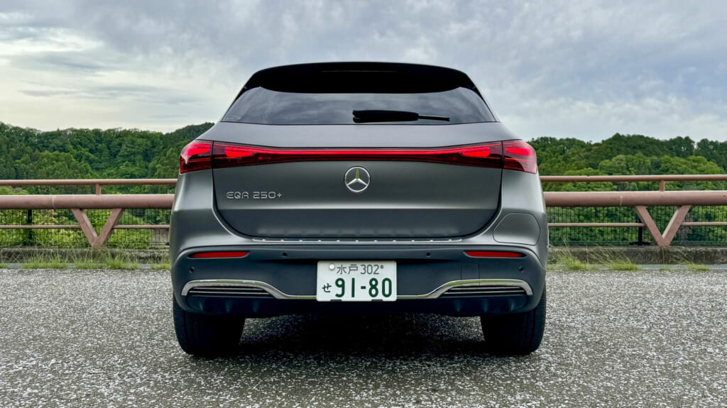 新型EQAに最速試乗〜電池増量で航続距離は591kmに伸びてV2Hにも対応 | EVsmartブログ