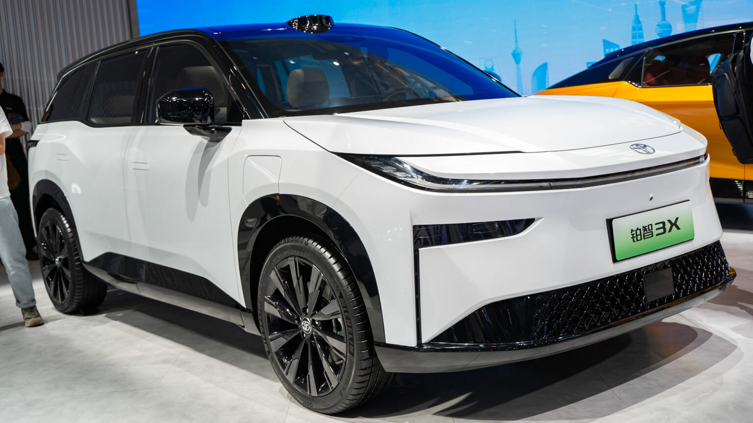 トヨタが中国向けEV 2車種『bZ3X』『bZ3C』をお披露目〜北京モーターショー2024 | EVsmartブログ