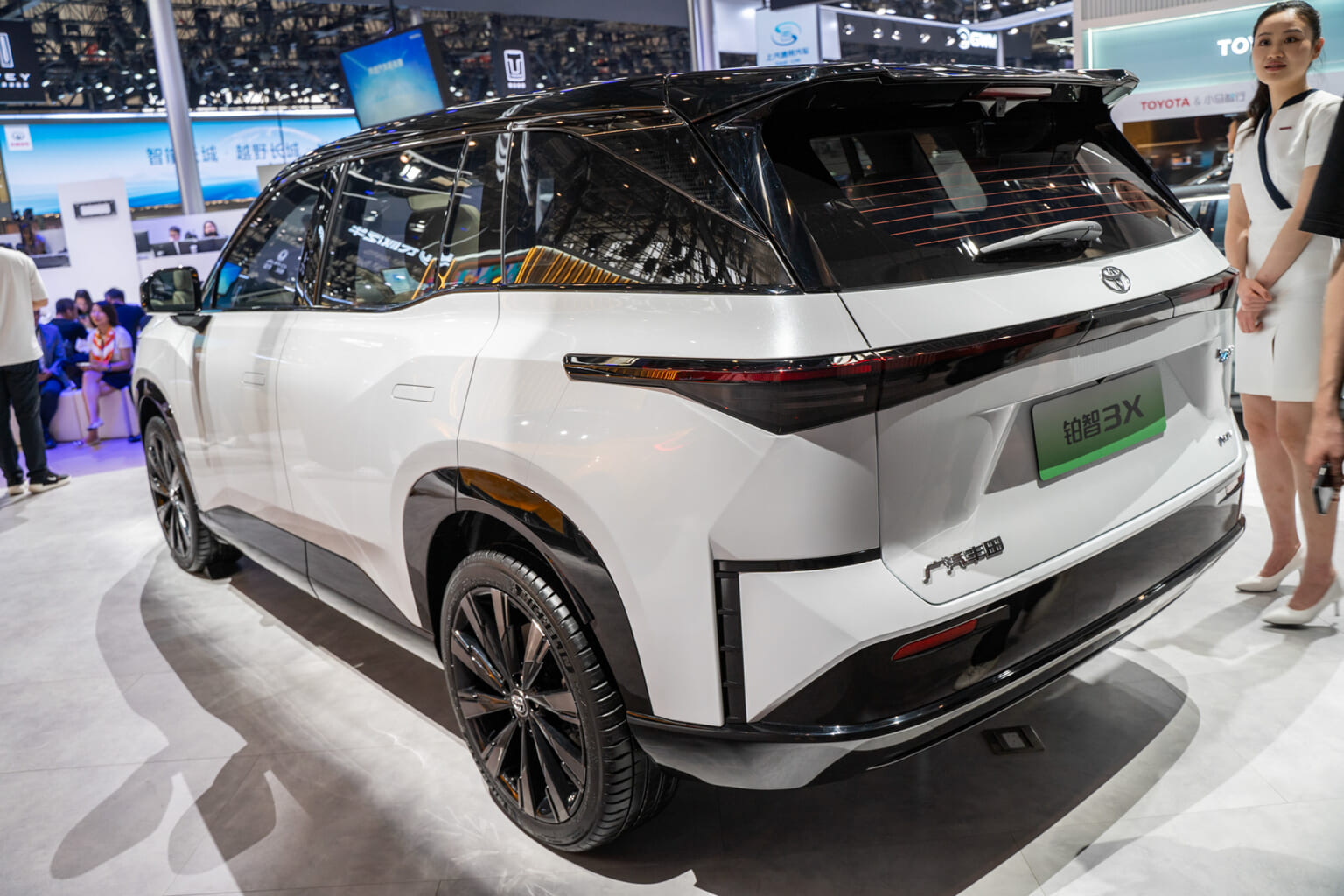 トヨタが中国向けEV 2車種『bZ3X』『bZ3C』をお披露目〜北京モーターショー2024 | EVsmartブログ