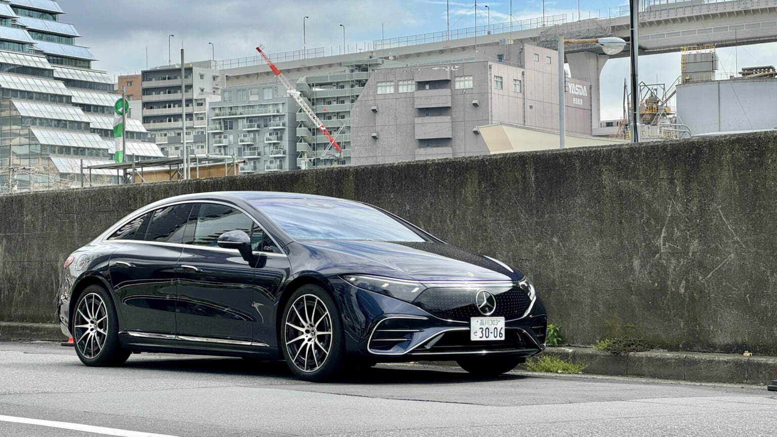 EQS 450＋試乗レポート／EV専用プラットフォームで実現した最上位モデルの実力 | EVsmartブログ