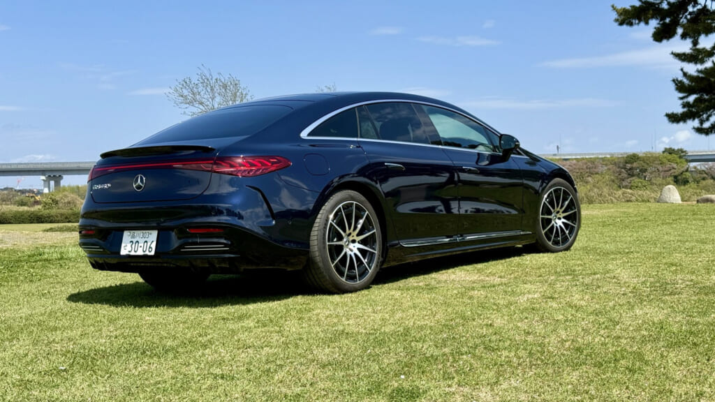 EQS 450＋試乗レポート／EV専用プラットフォームで実現した最上位モデルの実力 | EVsmartブログ