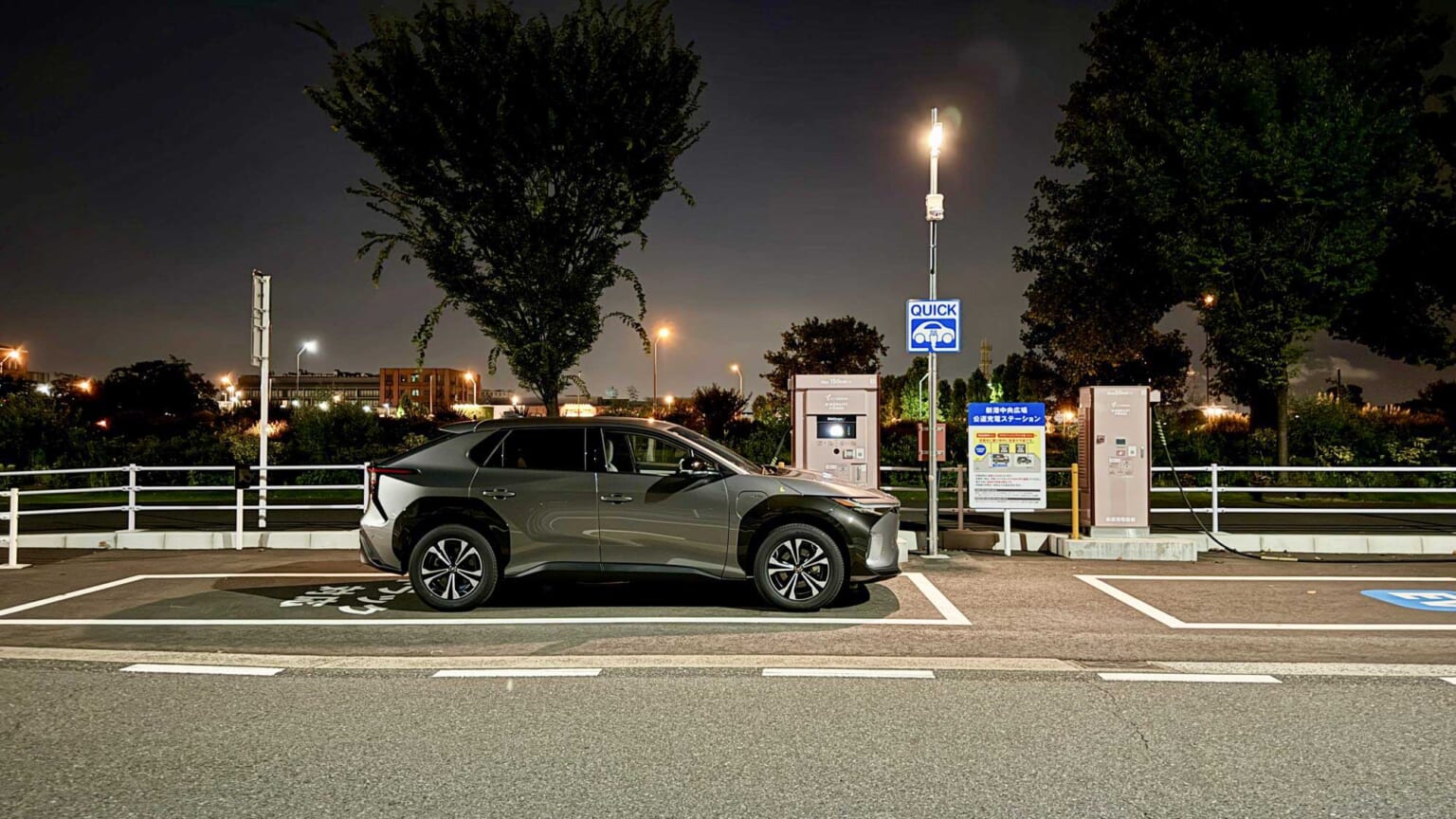 東名300km電費検証【16】トヨタ『bZ4X』FWD/区間ベストを記録して実力を示す | EVsmartブログ