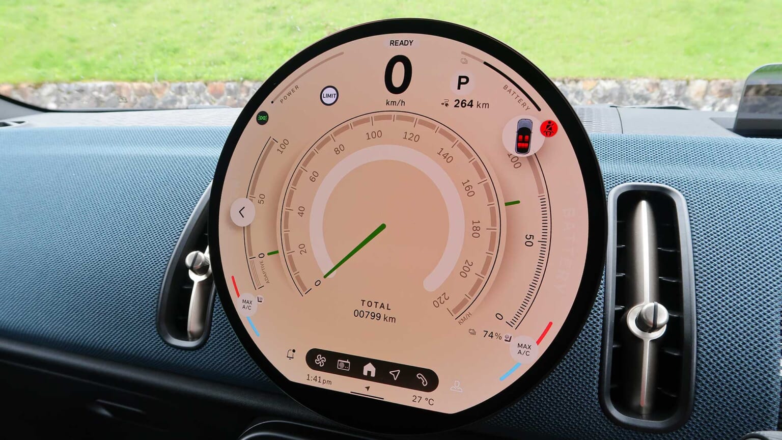 MINIの電気自動車『Countryman SE ALL4』長距離試乗／魅力的なミドルサイズの電気SUV | EVsmartブログ