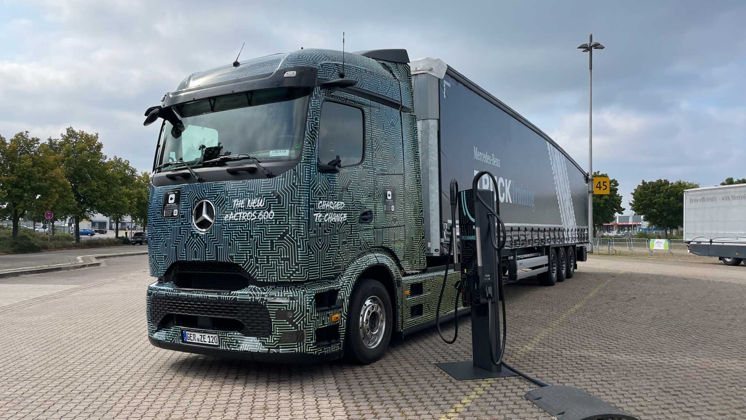 IAA TRANSPORTATION 2024 in Hannover 現地レポート／商用車EVシフトの潮流を実感 | EVsmartブログ