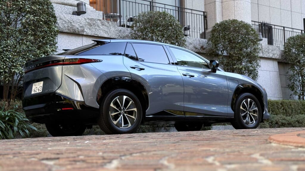 レクサスのEV専用モデル『RZ300e』試乗記／2035年BEV100％に向けたスマートな一歩 | EVsmartブログ