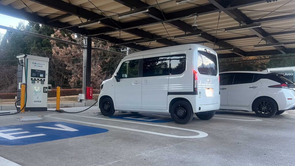 極寒車中泊で暖房消費電力量は？／ホンダ『N-VAN e:』で往復400km遠征レポート | EVsmartブログ