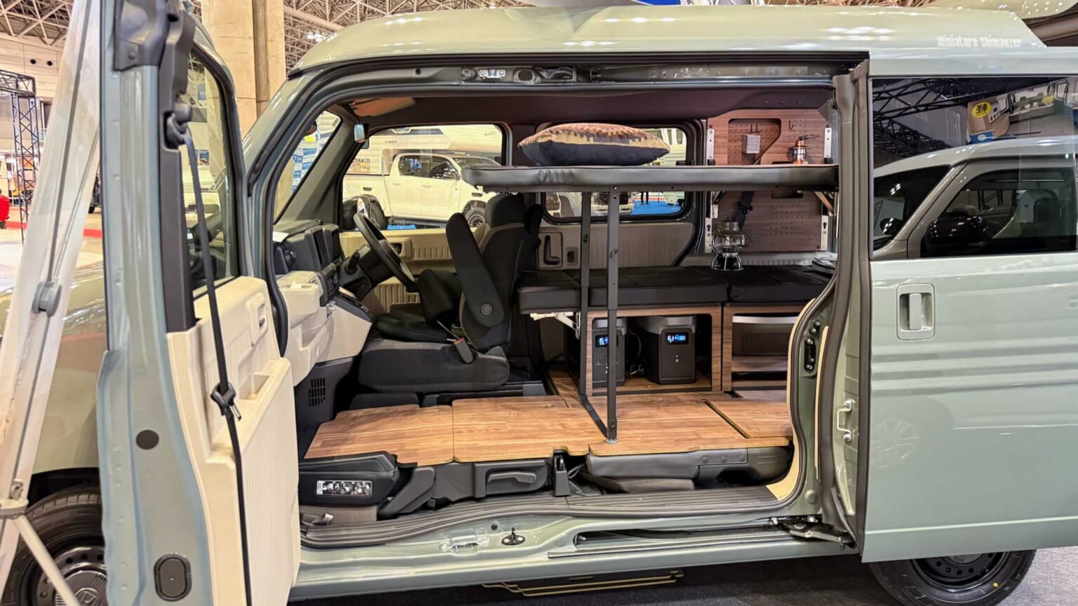 週末キャンプに最適！ ホンダ『N-VAN e:』ベースの軽EVキャンパーがデビュー | EVsmartブログ