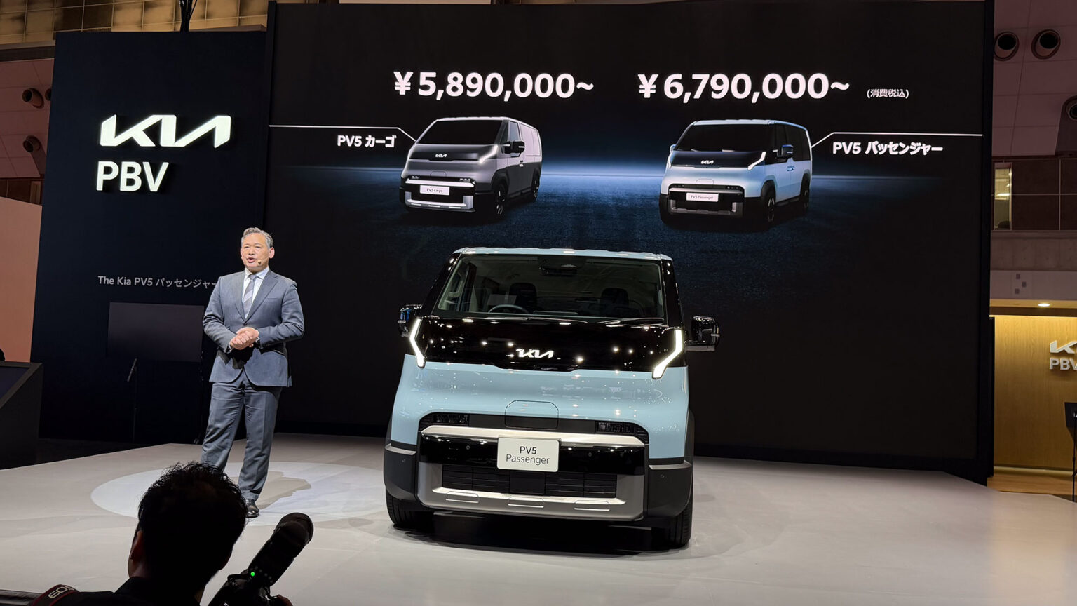 Kia「PV5」日本デビュー【Japan Mobility Show 2025】待望のワンボックスEVが街の風景を変える可能性 ...